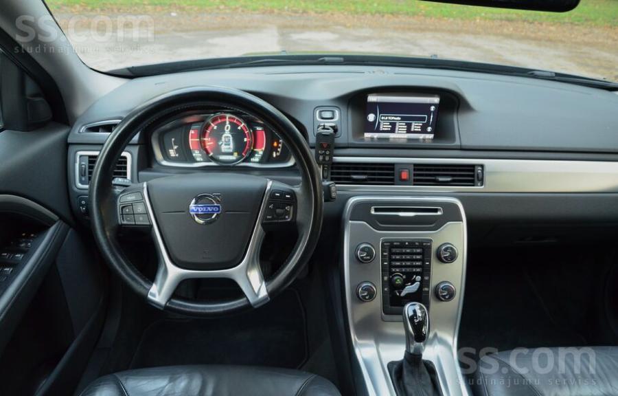 Pelēks Volvo V70 2014 Rīga, ar dzinēja tilpumu 2.00 L un nobraukumu 0 tūkst. km par 7390 €, foto 15 vietnē AUTOMOTO.COM.LV