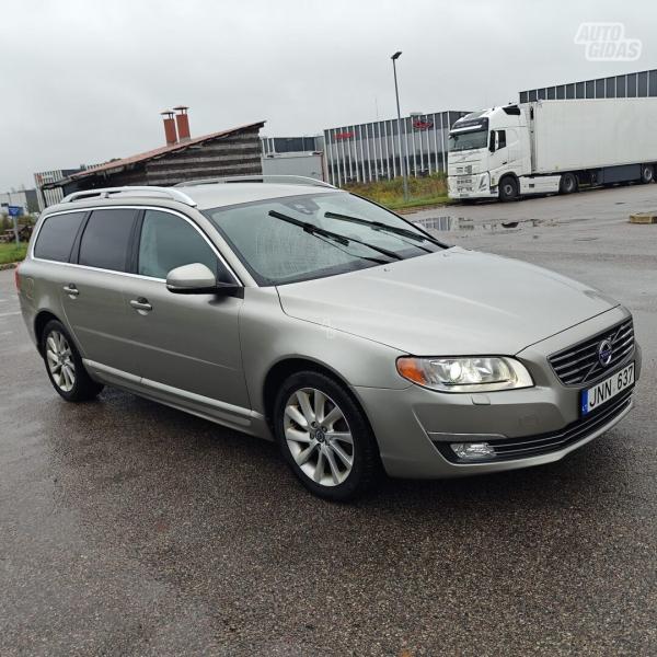 Grey Volvo V70 2014 in Vilnius, with an engine capacity of 2.00 L and mileage of 310 thousand km for 5200 €, photo 3 on AUTOMOTO.COM.LV