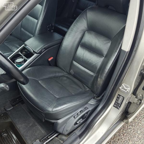 Grey Volvo V70 2014 in Vilnius, with an engine capacity of 2.00 L and mileage of 310 thousand km for 5200 €, photo 9 on AUTOMOTO.COM.LV