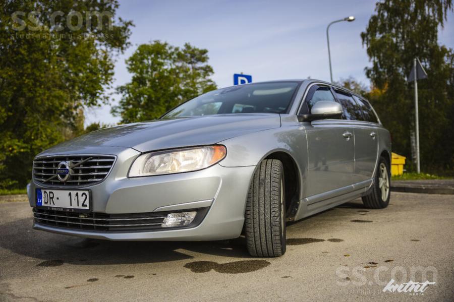 Pelēks Volvo V70 2014 Jelgava, ar dzinēja tilpumu 2.00 L un nobraukumu 320 tūkst. km par 6400 €, foto 4 vietnē AUTOMOTO.COM.LV