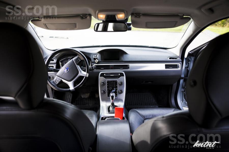Pelēks Volvo V70 2014 Jelgava, ar dzinēja tilpumu 2.00 L un nobraukumu 320 tūkst. km par 6400 €, foto 15 vietnē AUTOMOTO.COM.LV