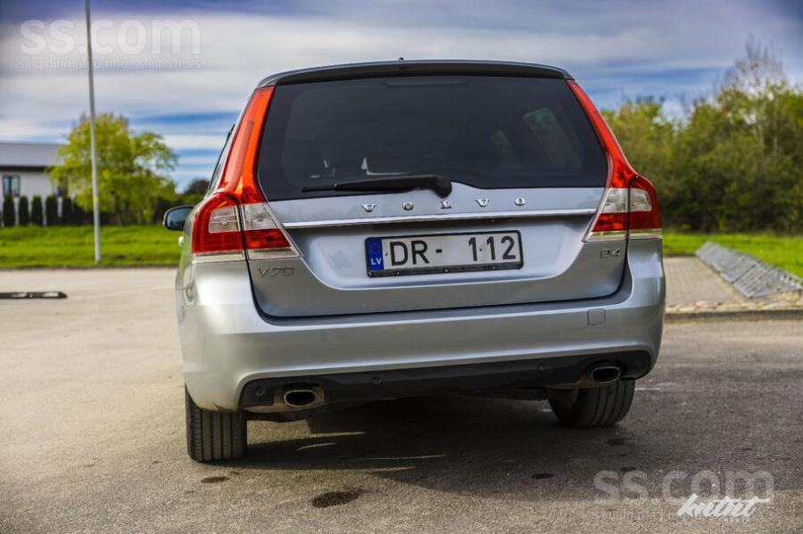 Pelēks Volvo V70 2014 Jelgava, ar dzinēja tilpumu 2.00 L un nobraukumu 320 tūkst. km par 6400 €, foto 18 vietnē AUTOMOTO.COM.LV