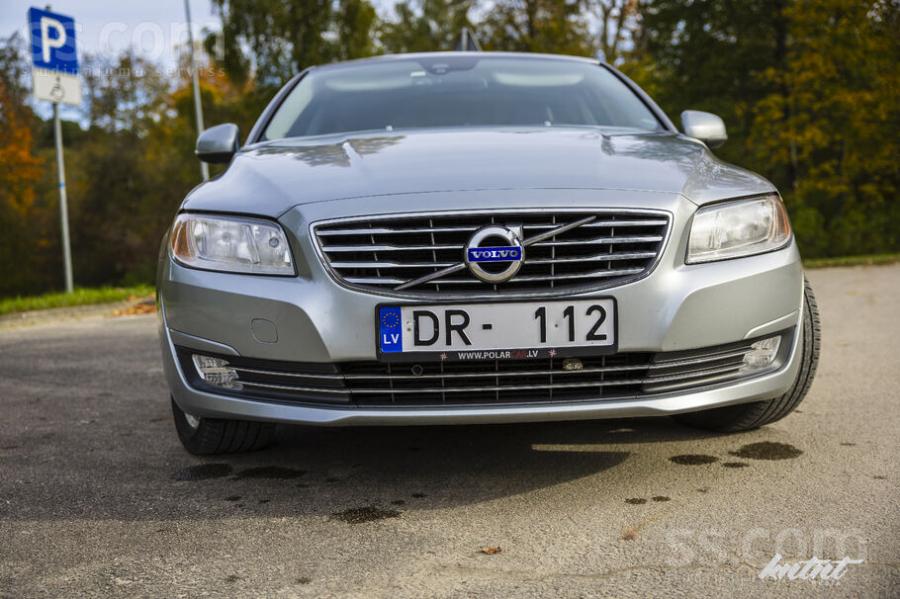 Pelēks Volvo V70 2014 Jelgava, ar dzinēja tilpumu 2.00 L un nobraukumu 320 tūkst. km par 6400 €, foto 20 vietnē AUTOMOTO.COM.LV