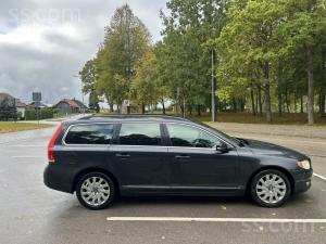 Pelēks Volvo V70 2014 Alūksne, ar dzinēja tilpumu 2.00 L un nobraukumu 0 tūkst. km par 4990 €, foto 13 vietnē AUTOMOTO.COM.LV