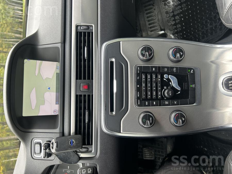 Pelēks Volvo V70 2014 Alūksne, ar dzinēja tilpumu 2.00 L un nobraukumu 0 tūkst. km par 4990 €, foto 23 vietnē AUTOMOTO.COM.LV