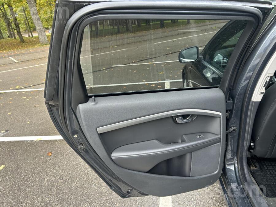 Pelēks Volvo V70 2014 Alūksne, ar dzinēja tilpumu 2.00 L un nobraukumu 0 tūkst. km par 4990 €, foto 28 vietnē AUTOMOTO.COM.LV
