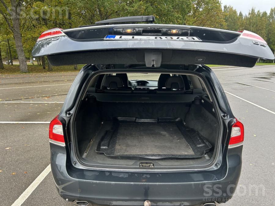 Pelēks Volvo V70 2014 Alūksne, ar dzinēja tilpumu 2.00 L un nobraukumu 0 tūkst. km par 4990 €, foto 31 vietnē AUTOMOTO.COM.LV
