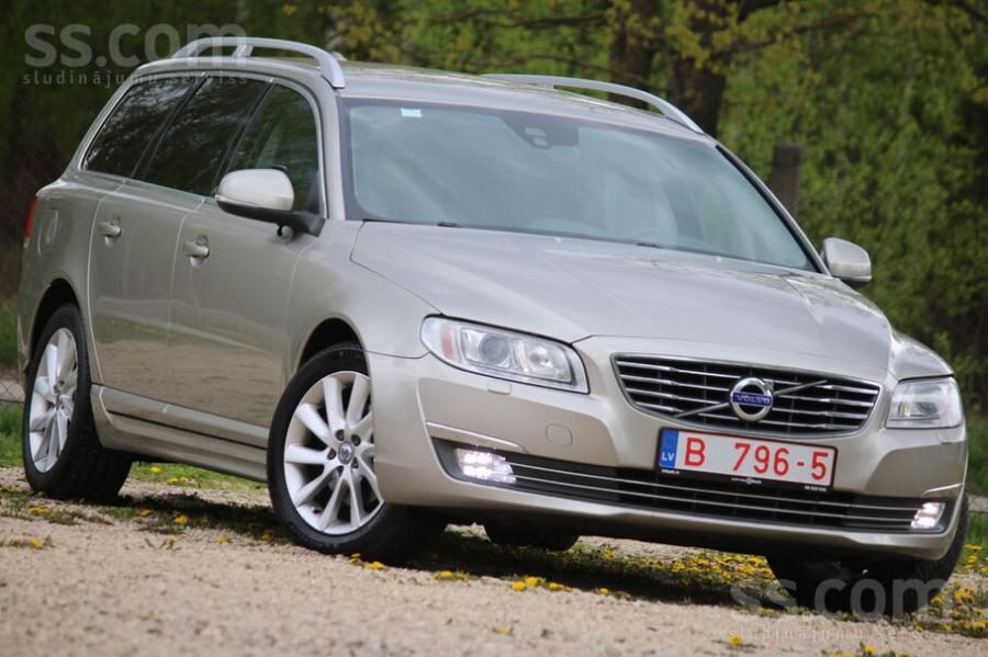Grey Volvo V70 2015 in Riga, with an engine capacity of 2.00 L and mileage of 0 thousand km for 7990 €, photo 2 on AUTOMOTO.COM.LV