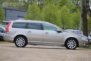 Grey Volvo V70 2015 in Riga, with an engine capacity of 2.00 L and mileage of 0 thousand km for 7990 €, photo 3 on AUTOMOTO.COM.LV