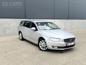Grey Volvo V70 2015 in Riga, with an engine capacity of 2.00 L and mileage of 237 thousand km for 4000 €, photo 1 on AUTOMOTO.COM.LV