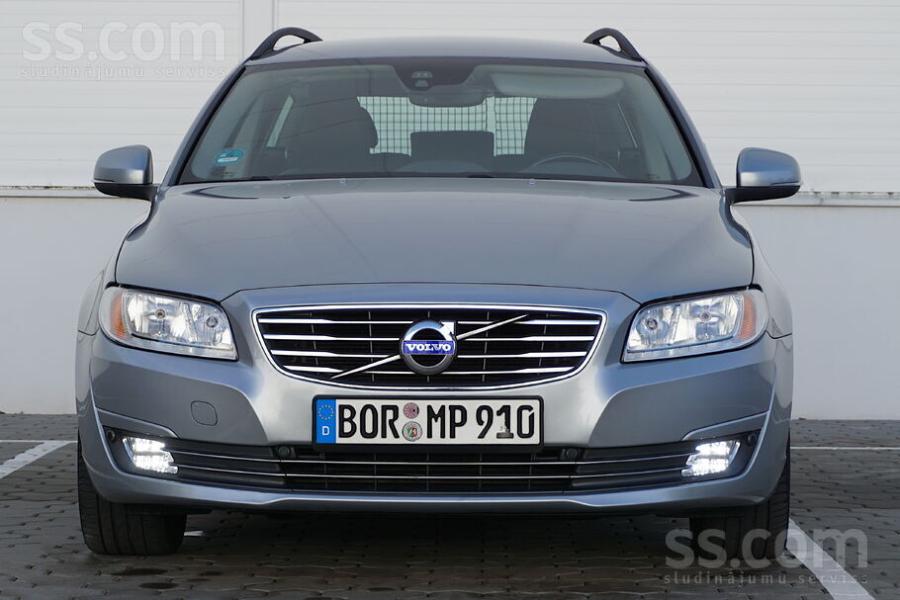 Pelēks Volvo V70 2015 Rīga, ar dzinēja tilpumu 2.00 L un nobraukumu 267 tūkst. km par 2150 €, foto 2 vietnē AUTOMOTO.COM.LV
