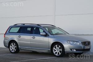 Pelēks Volvo V70 2015 Rīga, ar dzinēja tilpumu 2.00 L un nobraukumu 267 tūkst. km par 8300 €, foto 12 vietnē AUTOMOTO.COM.LV