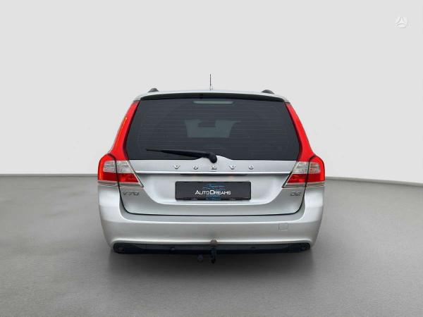 Grey Volvo V70 2015 in Vilnius, with an engine capacity of 2.00 L and mileage of 294 thousand km for 9000 €, photo 5 on AUTOMOTO.COM.LV