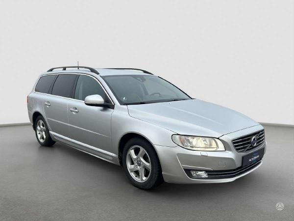Grey Volvo V70 2015 in Vilnius, with an engine capacity of 2.00 L and mileage of 294 thousand km for 9000 €, photo 8 on AUTOMOTO.COM.LV