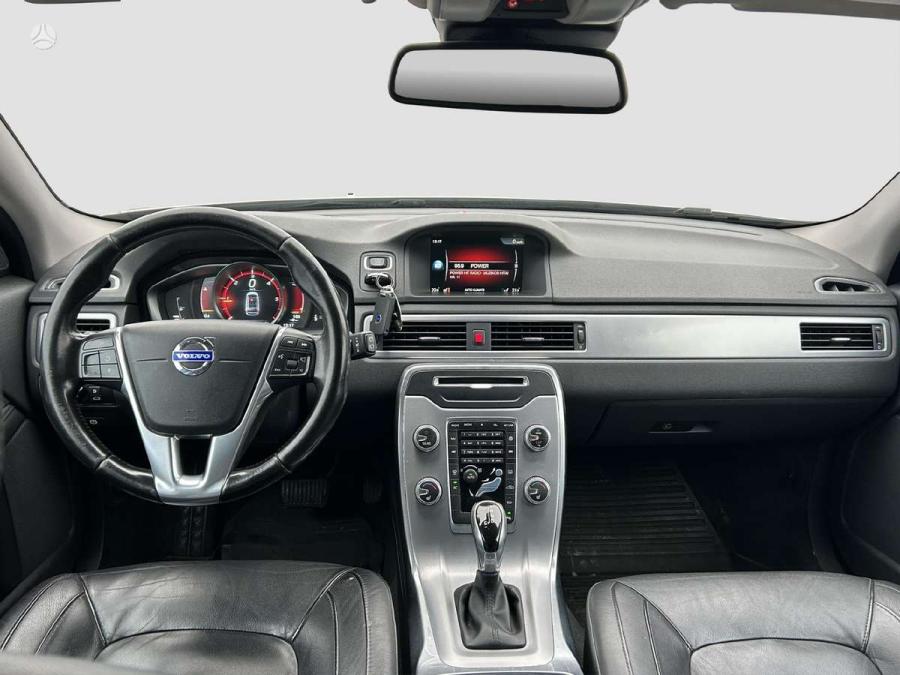Pelēks Volvo V70 2015 Viļņa, ar dzinēja tilpumu 2.00 L un nobraukumu 294 tūkst. km par 9000 €, foto 17 vietnē AUTOMOTO.COM.LV