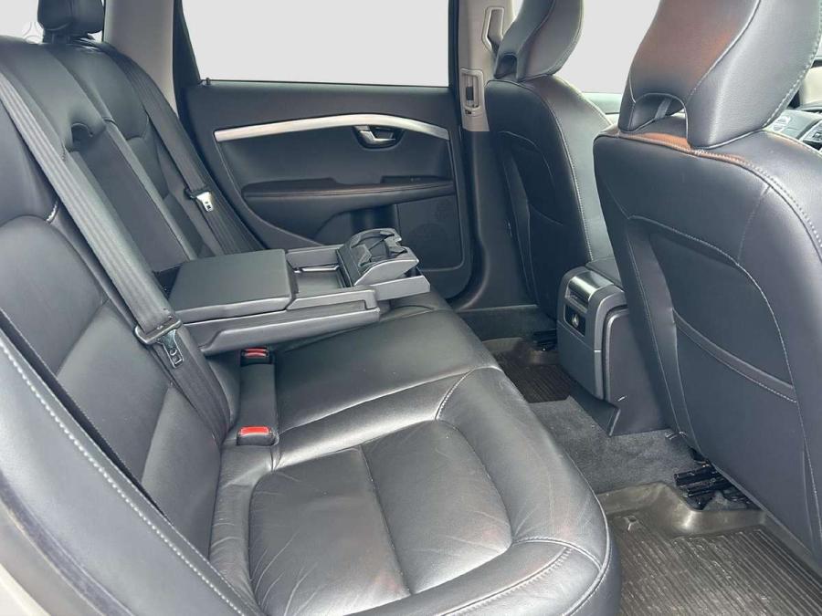 Pelēks Volvo V70 2015 Viļņa, ar dzinēja tilpumu 2.00 L un nobraukumu 294 tūkst. km par 9000 €, foto 20 vietnē AUTOMOTO.COM.LV