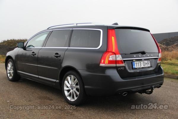 Grey Volvo V70 2015 in Tartu, with an engine capacity of 2.00 L and mileage of 300 thousand km for 6500 €, photo 4 on AUTOMOTO.COM.LV