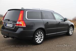 Grey Volvo V70 2015 in Tartu, with an engine capacity of 2.00 L and mileage of 300 thousand km for 6500 €, photo 6 on AUTOMOTO.COM.LV