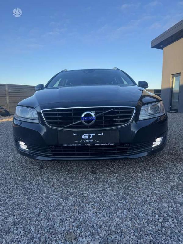 Pelēks Volvo V70 2015 Alīta, ar dzinēja tilpumu 1.98 L un nobraukumu 260 tūkst. km par 6999 €, foto 1 vietnē AUTOMOTO.COM.LV