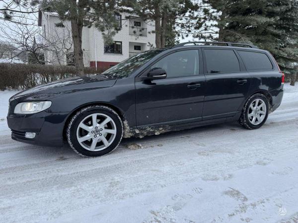 Grey Volvo V70 2015 in Alytus, with an engine capacity of 1.98 L and mileage of 248 thousand km for 6400 €, photo 3 on AUTOMOTO.COM.LV