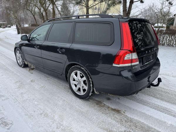 Grey Volvo V70 2015 in Alytus, with an engine capacity of 1.98 L and mileage of 248 thousand km for 6400 €, photo 5 on AUTOMOTO.COM.LV