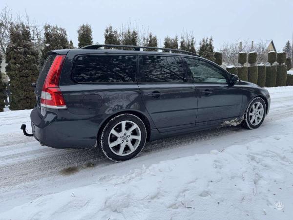 Grey Volvo V70 2015 in Alytus, with an engine capacity of 1.98 L and mileage of 248 thousand km for 6400 €, photo 9 on AUTOMOTO.COM.LV