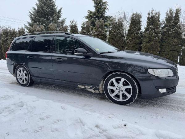 Grey Volvo V70 2015 in Alytus, with an engine capacity of 1.98 L and mileage of 248 thousand km for 6400 €, photo 10 on AUTOMOTO.COM.LV
