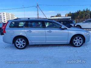 Grey Volvo V70 2015 in Tallinn, with an engine capacity of 2.00 L and mileage of 260 thousand km for 8999 €, photo 14 on AUTOMOTO.COM.LV