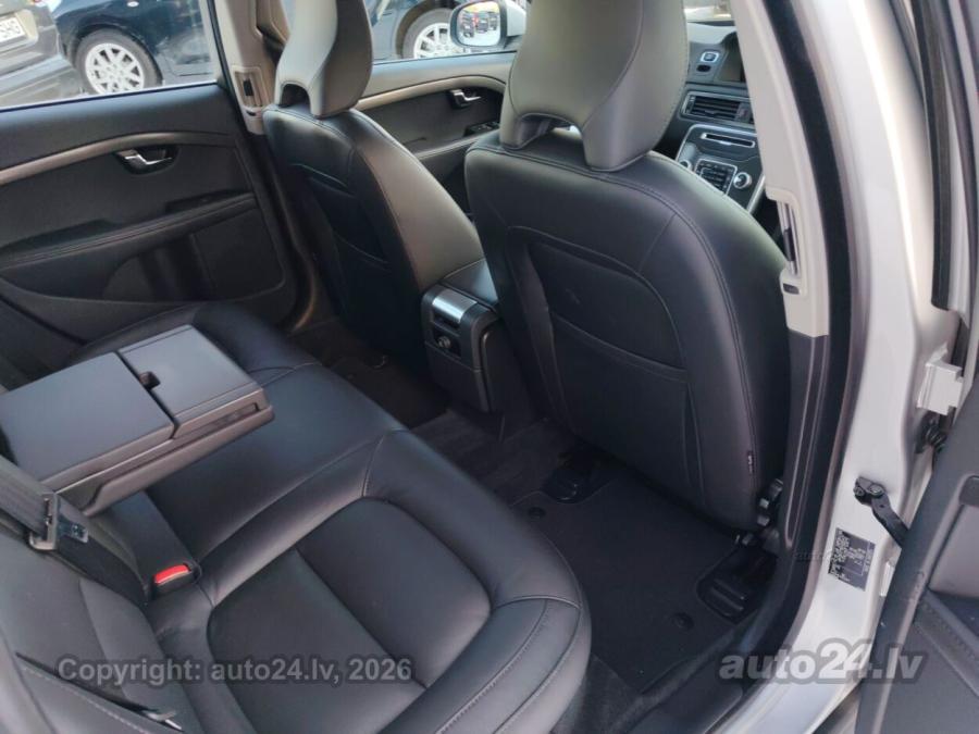 Grey Volvo V70 2015 in Tallinn, with an engine capacity of 2.00 L and mileage of 260 thousand km for 8999 €, photo 20 on AUTOMOTO.COM.LV
