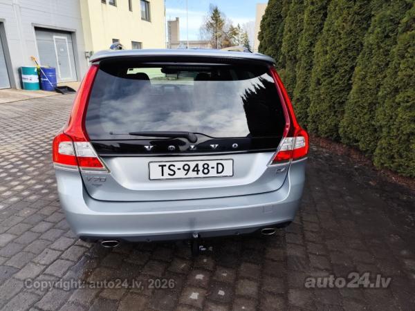 Grey Volvo V70 2015 in Paide, with an engine capacity of 2.00 L and mileage of 236 thousand km for 6990 €, photo 5 on AUTOMOTO.COM.LV