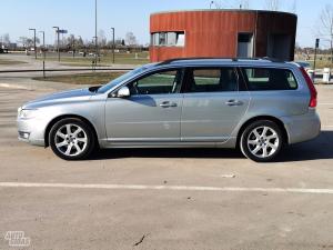 Pelēks Volvo V70 2015 Ukmergė, ar dzinēja tilpumu 2.00 L un nobraukumu 290 tūkst. km par 7750 €, foto 2 vietnē AUTOMOTO.COM.LV