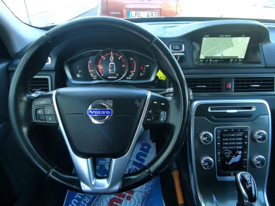 Pelēks Volvo V70 2015 Ukmergė, ar dzinēja tilpumu 2.00 L un nobraukumu 290 tūkst. km par 7750 €, foto 18 vietnē AUTOMOTO.COM.LV