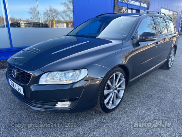 Grey Volvo V70 2015 in Paide, with an engine capacity of 2.00 L and mileage of 291 thousand km for 7990 €, photo 1 on AUTOMOTO.COM.LV