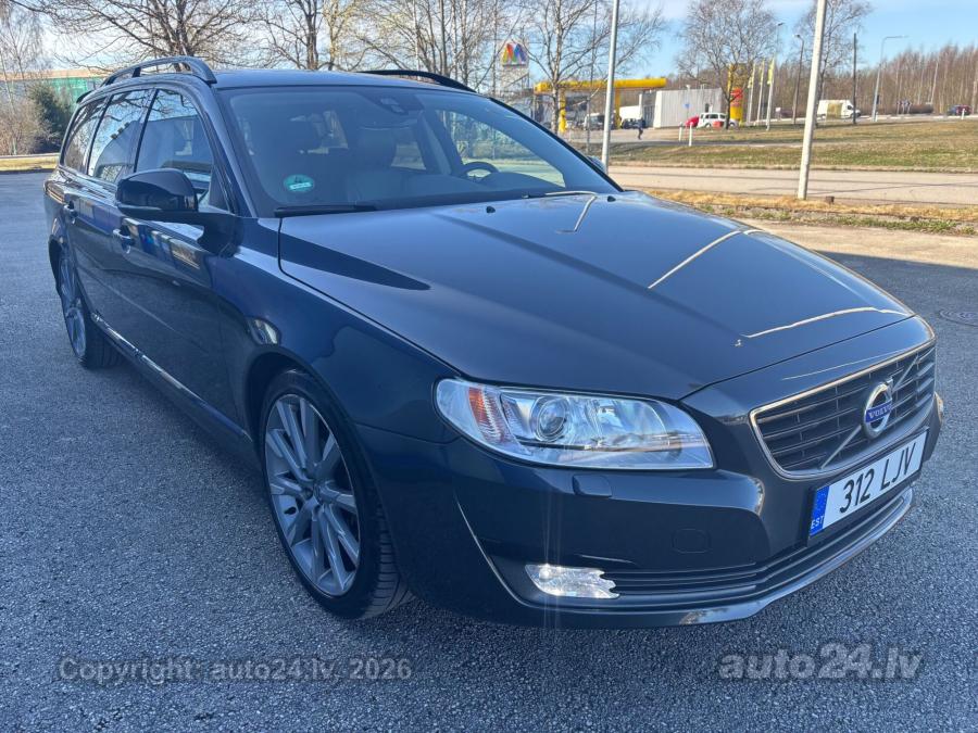 Grey Volvo V70 2015 in Paide, with an engine capacity of 2.00 L and mileage of 291 thousand km for 7990 €, photo 6 on AUTOMOTO.COM.LV