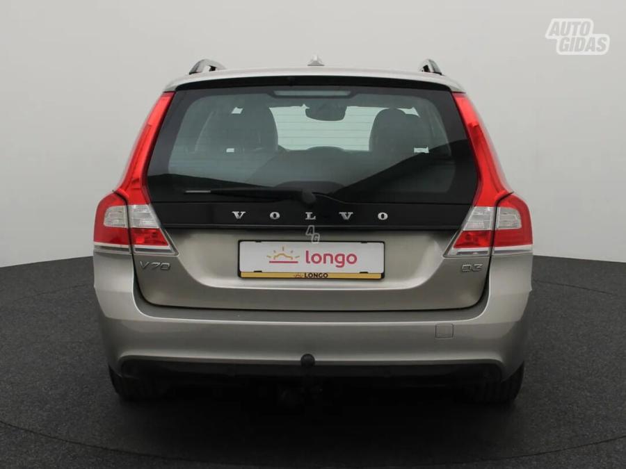 Grey Volvo V70 2015 in Vilnius, with an engine capacity of 2.00 L and mileage of 282 thousand km for 7599 €, photo 6 on AUTOMOTO.COM.LV