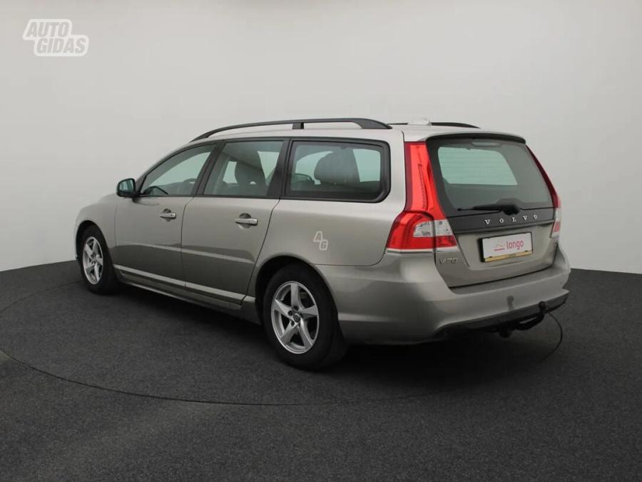 Grey Volvo V70 2015 in Vilnius, with an engine capacity of 2.00 L and mileage of 282 thousand km for 7599 €, photo 8 on AUTOMOTO.COM.LV