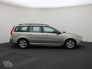 Grey Volvo V70 2015 in Vilnius, with an engine capacity of 2.00 L and mileage of 282 thousand km for 7599 €, photo 10 on AUTOMOTO.COM.LV