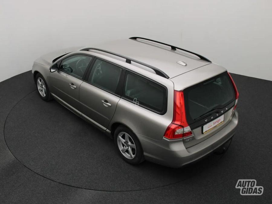 Grey Volvo V70 2015 in Vilnius, with an engine capacity of 2.00 L and mileage of 282 thousand km for 7599 €, photo 13 on AUTOMOTO.COM.LV