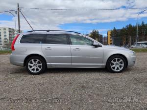 Grey Volvo V70 2015 in Tallinn, with an engine capacity of 2.00 L and mileage of 260 thousand km for 8999 €, photo 8 on AUTOMOTO.COM.LV