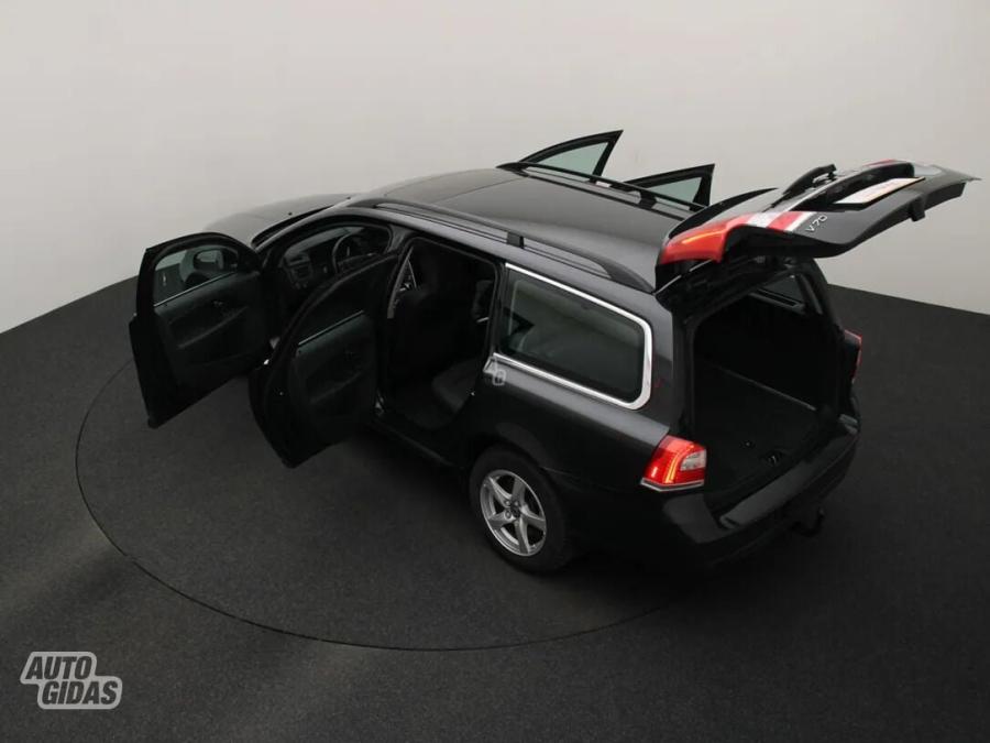 Grey Volvo V70 2015 in Vilnius, with an engine capacity of 2.00 L and mileage of 186 thousand km for 7899 €, photo 14 on AUTOMOTO.COM.LV