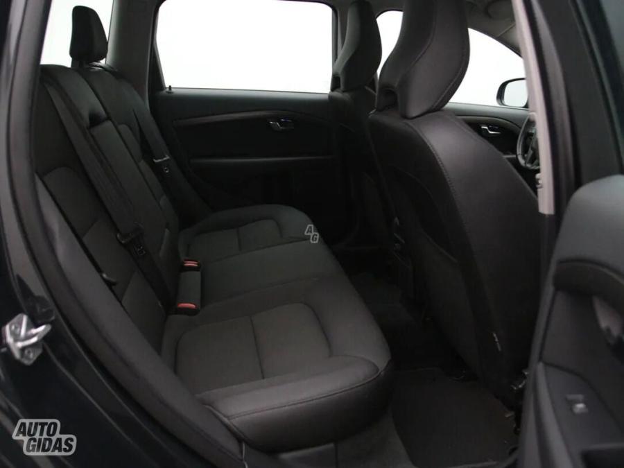 Grey Volvo V70 2015 in Vilnius, with an engine capacity of 2.00 L and mileage of 186 thousand km for 7899 €, photo 16 on AUTOMOTO.COM.LV
