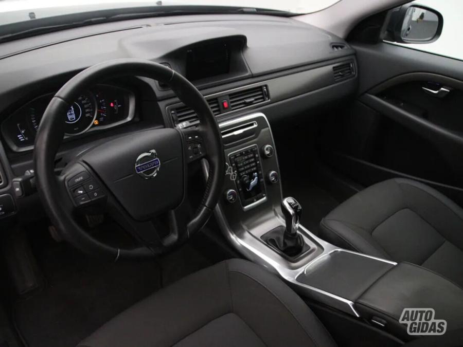 Grey Volvo V70 2015 in Vilnius, with an engine capacity of 2.00 L and mileage of 186 thousand km for 7899 €, photo 17 on AUTOMOTO.COM.LV