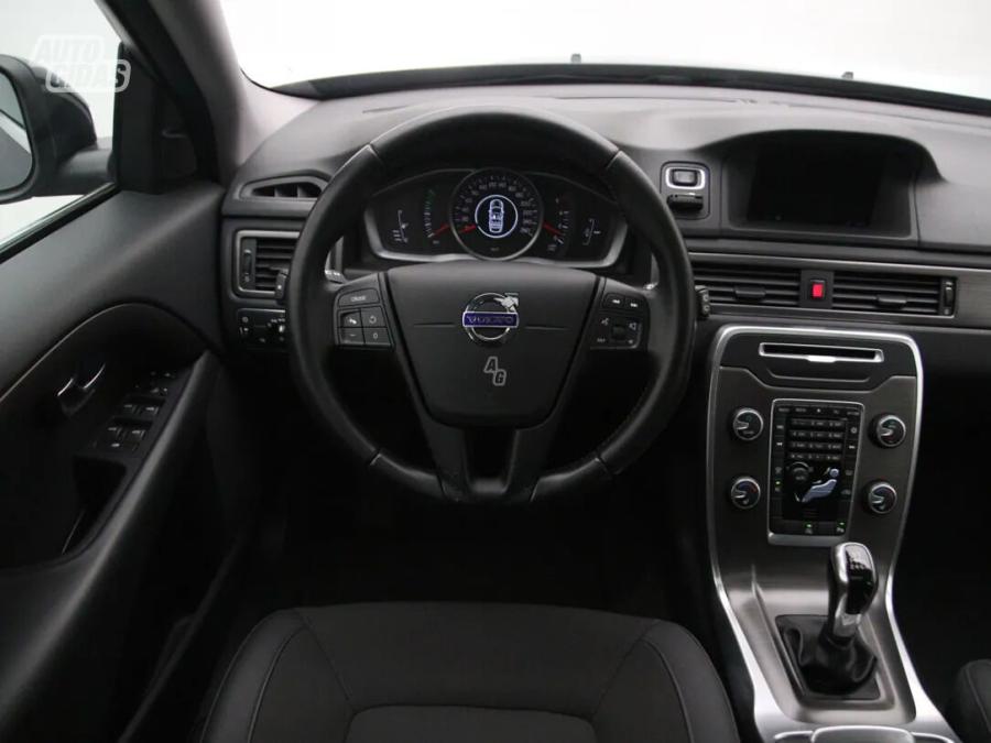 Grey Volvo V70 2015 in Vilnius, with an engine capacity of 2.00 L and mileage of 186 thousand km for 7899 €, photo 18 on AUTOMOTO.COM.LV