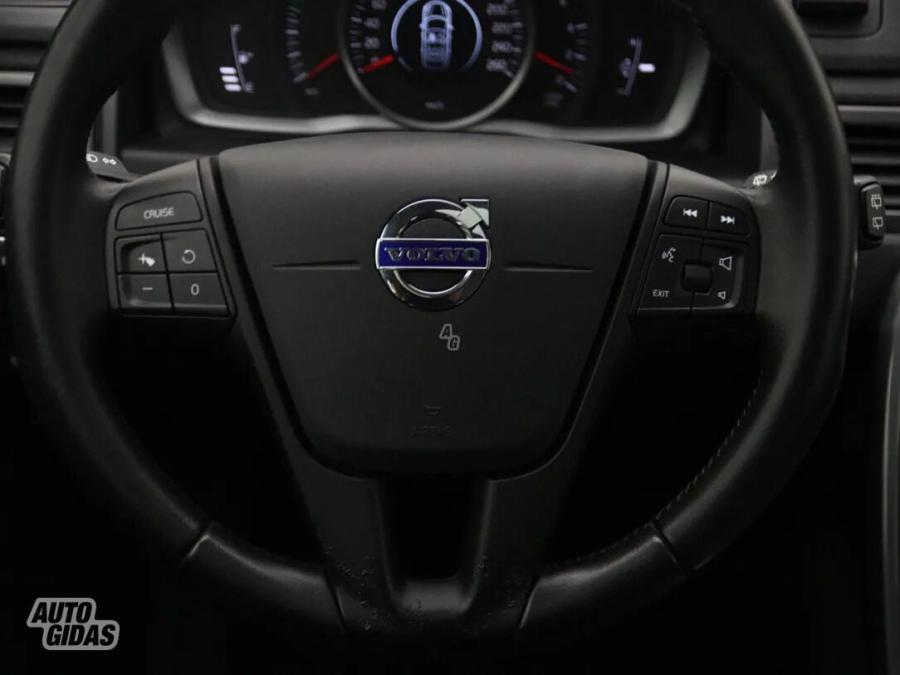 Grey Volvo V70 2015 in Vilnius, with an engine capacity of 2.00 L and mileage of 186 thousand km for 7899 €, photo 19 on AUTOMOTO.COM.LV
