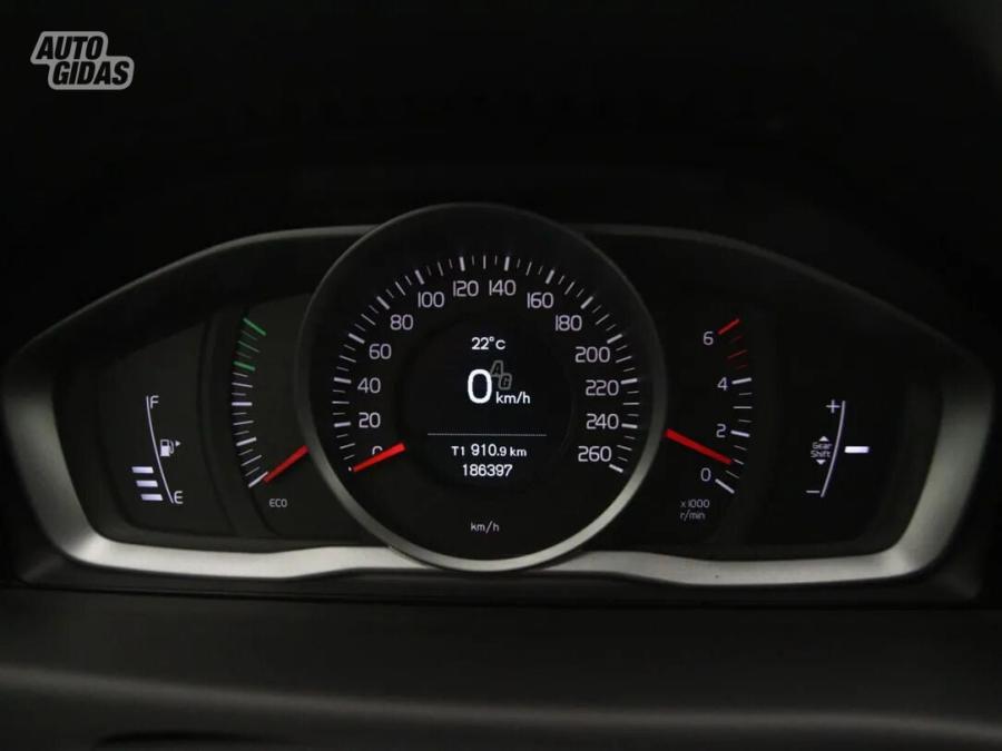 Grey Volvo V70 2015 in Vilnius, with an engine capacity of 2.00 L and mileage of 186 thousand km for 7899 €, photo 20 on AUTOMOTO.COM.LV