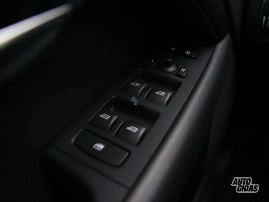Grey Volvo V70 2015 in Vilnius, with an engine capacity of 2.00 L and mileage of 186 thousand km for 7899 €, photo 27 on AUTOMOTO.COM.LV