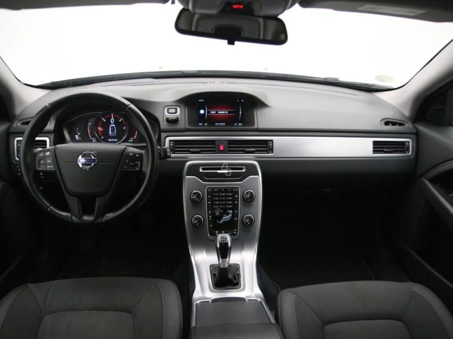 Pelēks Volvo V70 2015 Viļņa, ar dzinēja tilpumu 2.00 L un nobraukumu 217 tūkst. km par 7999 €, foto 3 vietnē AUTOMOTO.COM.LV