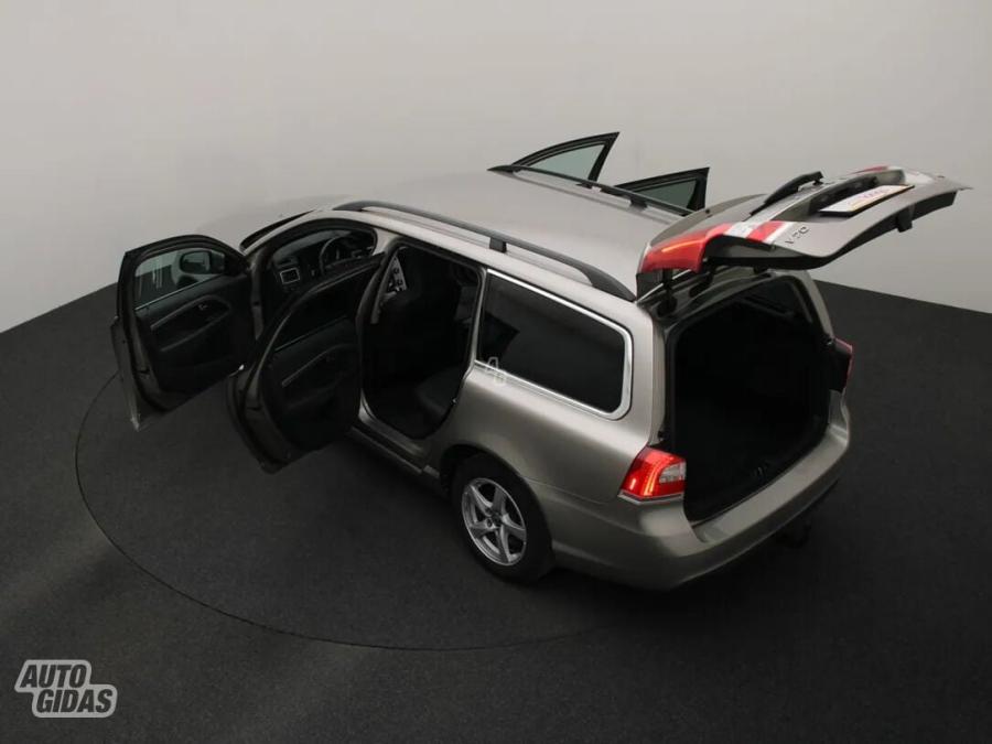 Pelēks Volvo V70 2015 Viļņa, ar dzinēja tilpumu 2.00 L un nobraukumu 217 tūkst. km par 7999 €, foto 14 vietnē AUTOMOTO.COM.LV