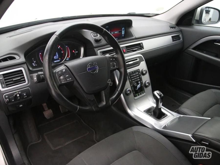 Pelēks Volvo V70 2015 Viļņa, ar dzinēja tilpumu 2.00 L un nobraukumu 217 tūkst. km par 7999 €, foto 17 vietnē AUTOMOTO.COM.LV