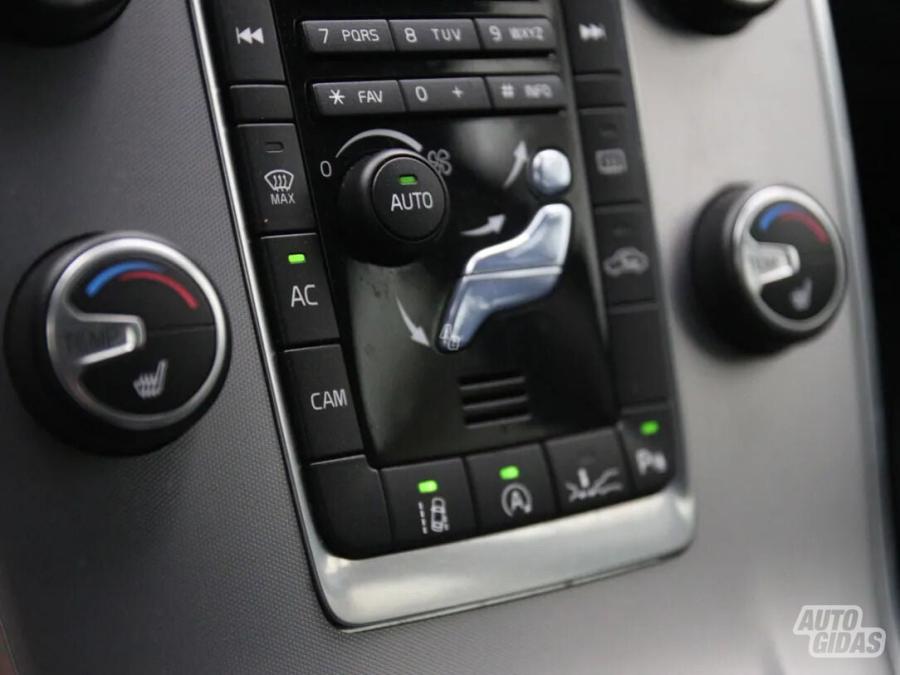 Pelēks Volvo V70 2015 Viļņa, ar dzinēja tilpumu 2.00 L un nobraukumu 217 tūkst. km par 7999 €, foto 21 vietnē AUTOMOTO.COM.LV
